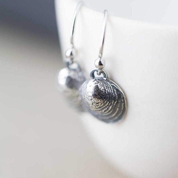 Small Shell Earrings – Burnish